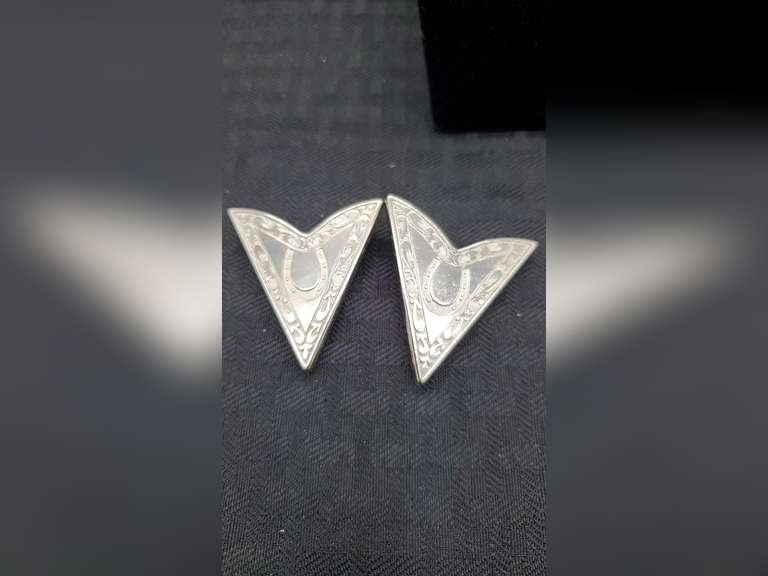 Western Cowboy Collar Tips - Northern Kentucky Auction, LLC
