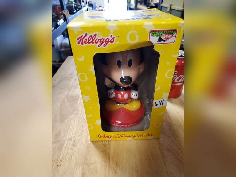 Kelloggs/Keebler Bobble Head Walt Disney World Bobble Head