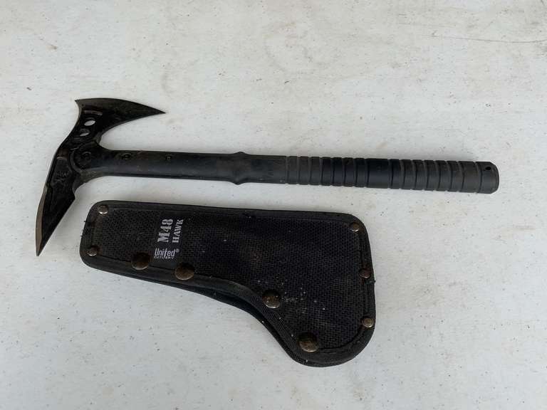 M48 Hawk, United Cutlery, Hatchet with case.