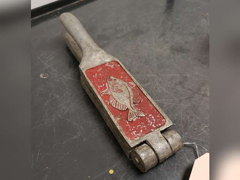 2 Lead sinker molds - Northern Kentucky Auction, LLC