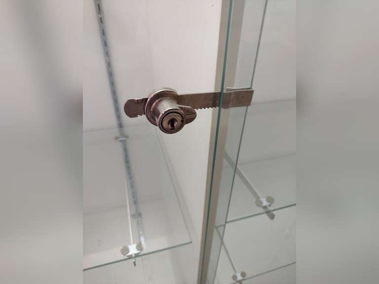 Wall lighted Showcase, double glass locking doors, 7 adjustable glass ...