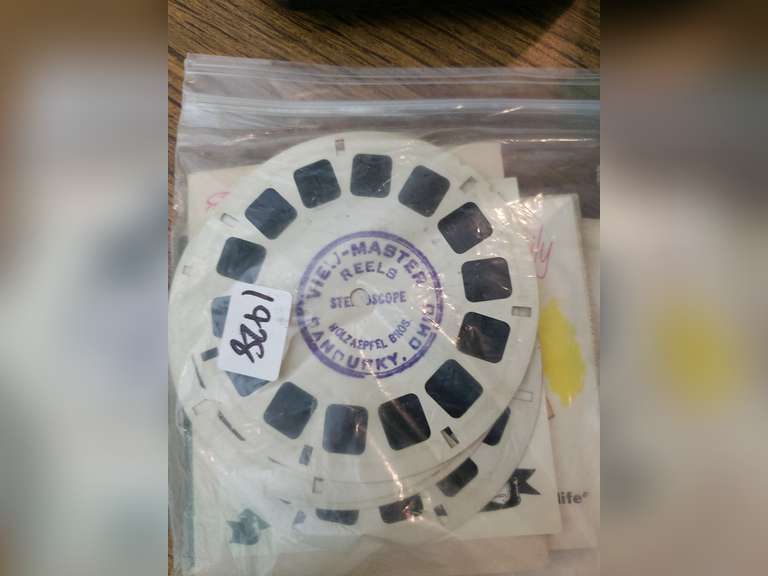 View Master with slides - Northern Kentucky Auction, LLC