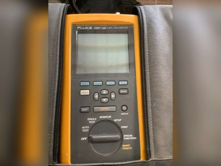 Fluke DSP-SR Smart remote and DSP - 100 lan cable meter.