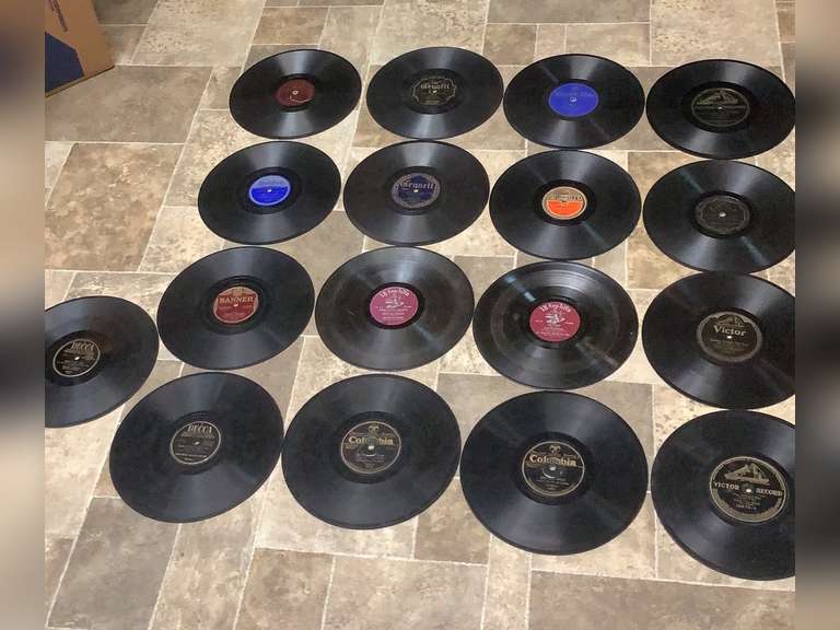 17 Old vinyl records. Labels are Victor, Decca, Columbia, Crown, Velvet ...