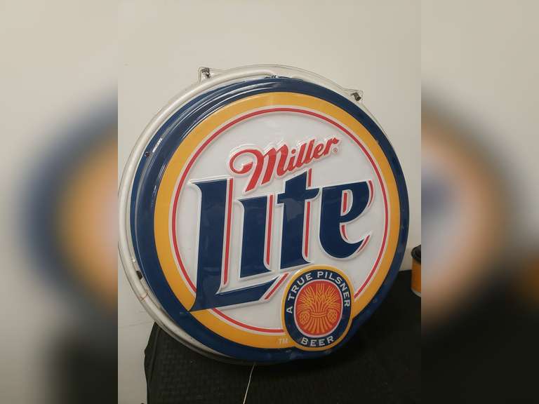 Miller Lite 2-sided plastic lighted beer sign - Northern Kentucky ...