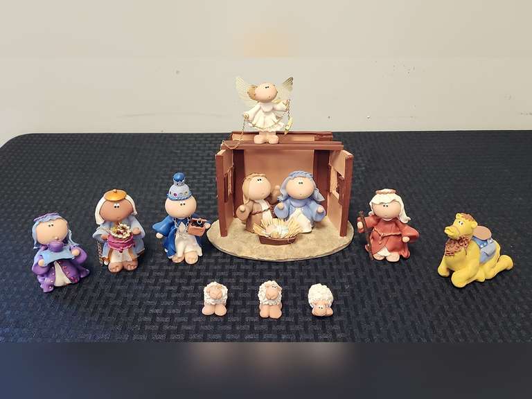 Angel Cheeks nativity set - Northern Kentucky Auction, LLC
