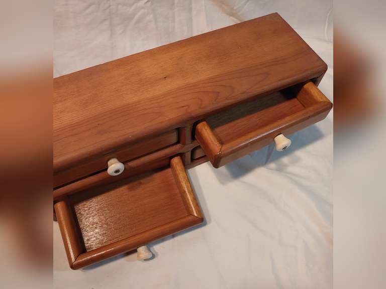 Small wood storage drawers - Northern Kentucky Auction, LLC