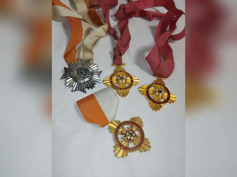 Order of Demolay Cross of Honor medals - Northern Kentucky Auction, LLC