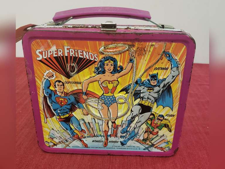Super Friends metal lunch box - Northern Kentucky Auction, LLC