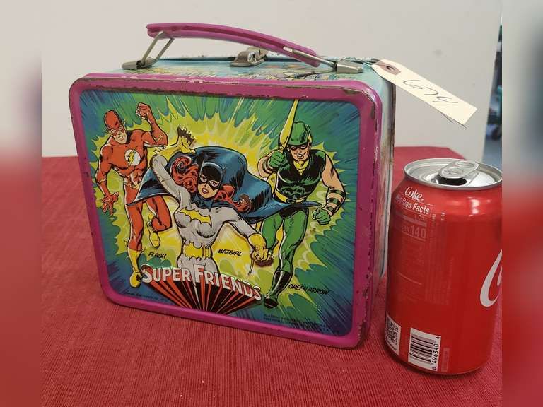 Super Friends metal lunch box - Northern Kentucky Auction, LLC