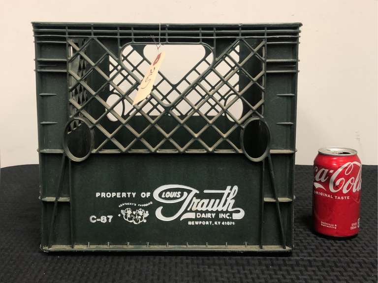 Trauth Dairy Milk Crate - Northern Kentucky Auction, LLC