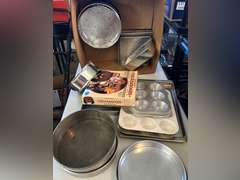 Baking pans - Northern Kentucky Auction, LLC