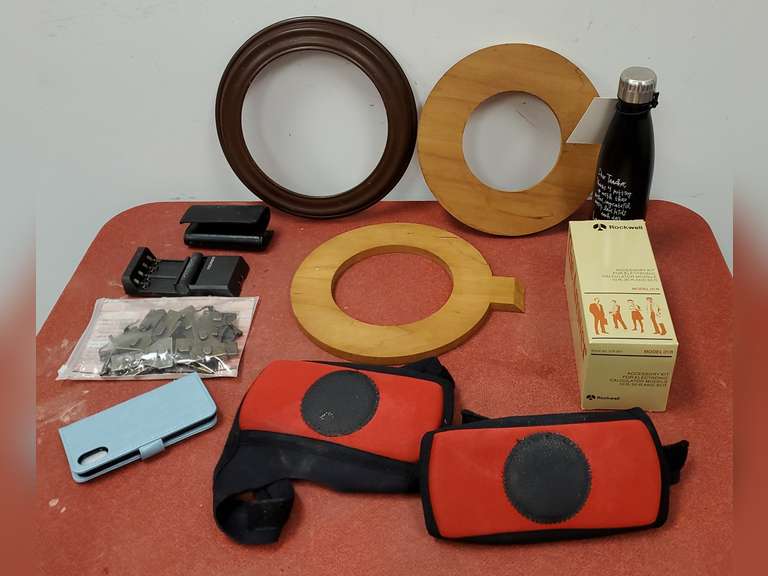 Box of miscellaneous household items - Northern Kentucky Auction, LLC