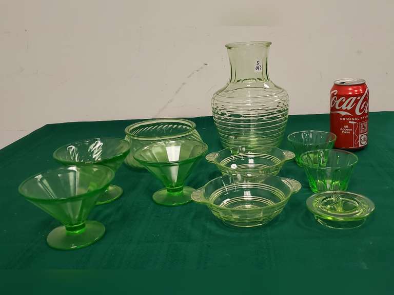 Possible Glass Uranium Green Sundae bowls(3), (2) glass bowls with ...