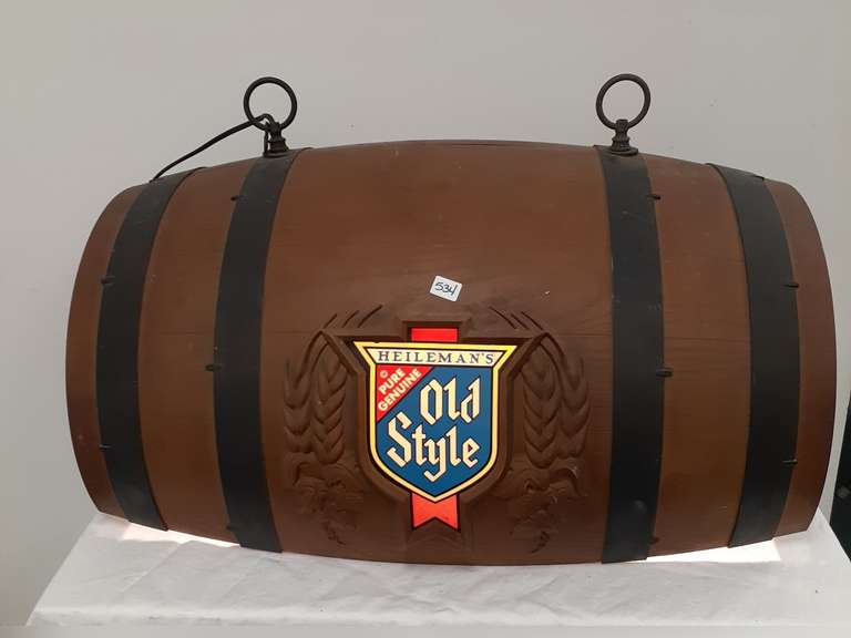 Heileman's Old Style Beer Pool Table Light - powered on - approximately ...