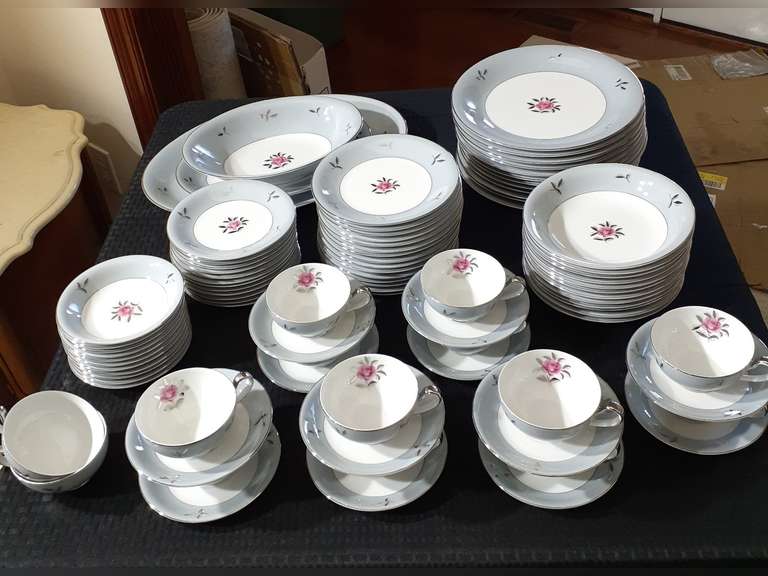 Seyei Japanese Fine China "Bella Maria" 91 Piece Set - 12 Place ...