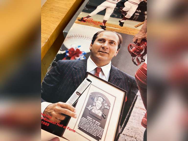 Wheaties box from 1990 Cincinnati Reds and a Johnny Bench poster ...