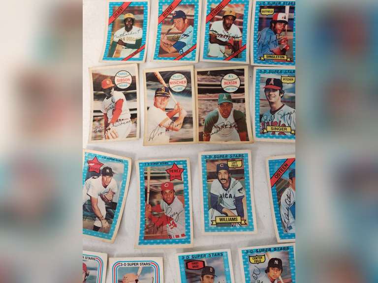 1970s baseball trading card collection, including Kellogg's 3-D -64 cards
