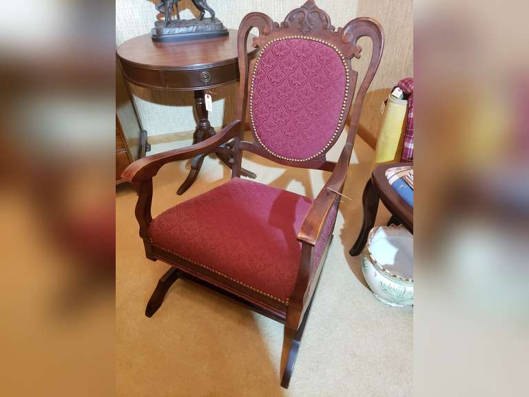 Antique spring rocking chair - Northern Kentucky Auction, LLC