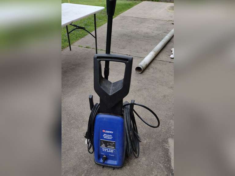 Campbell Hausfeld 1500 psi electric pressure washer.