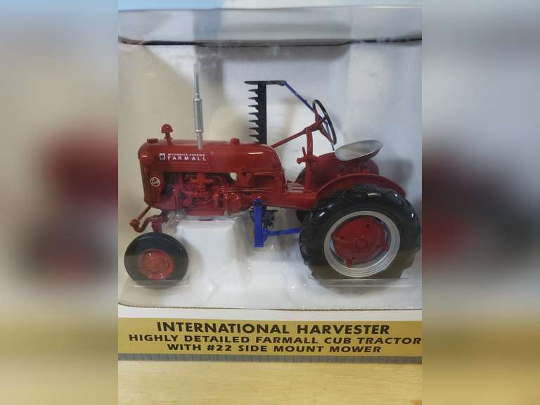 1/16 SpecCast Farmall cub with #22 side mount mower