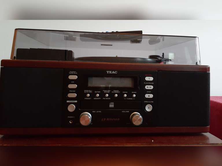 TEAC LP-R550-USB Radio/CD Recorder/Turntable/Cassette Player w/ Remote ...