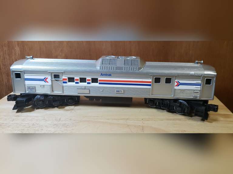 O and O27 Lionel Amtrak baggage/mail car - Northern Kentucky Auction, LLC