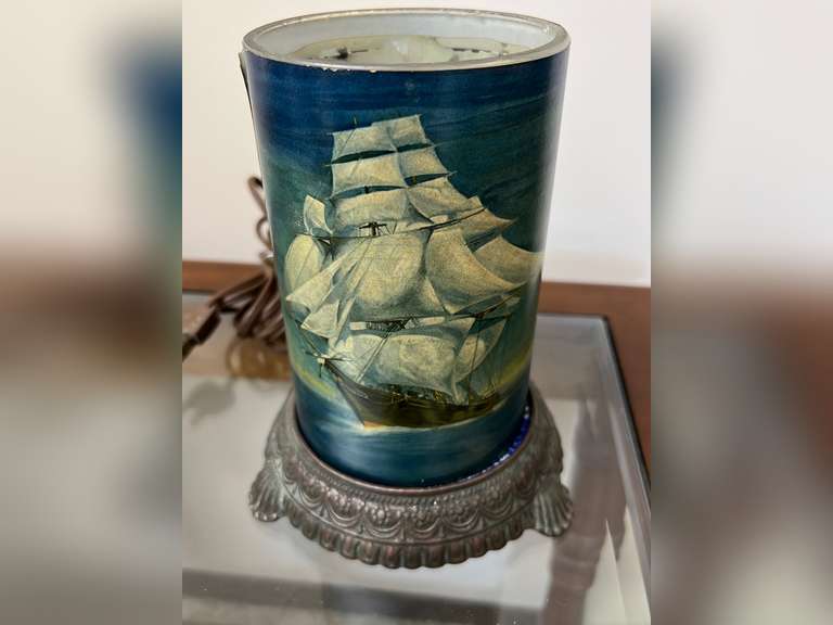 Vintage spinning lamp, light comes on but the spinner needs repair (see ...