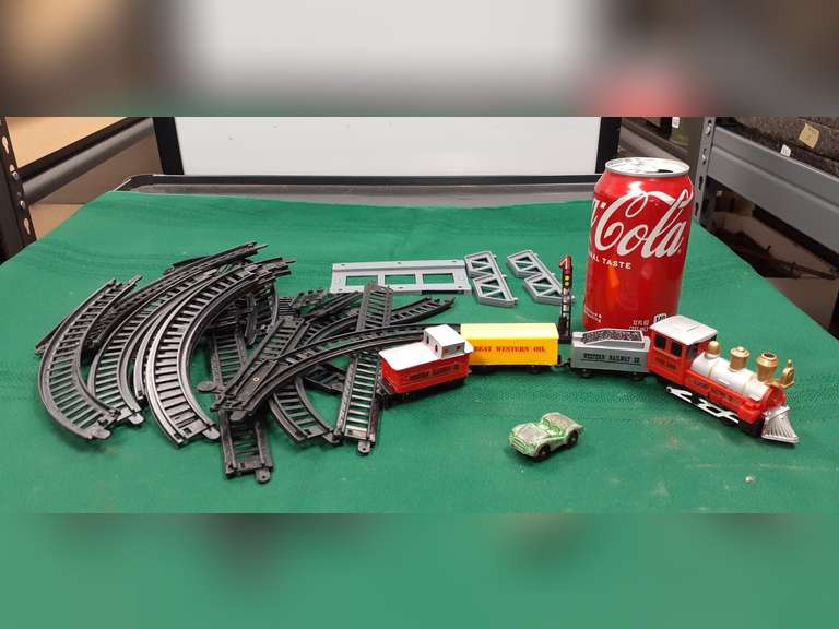 Miniature Plastic Train Set - pieces unverified