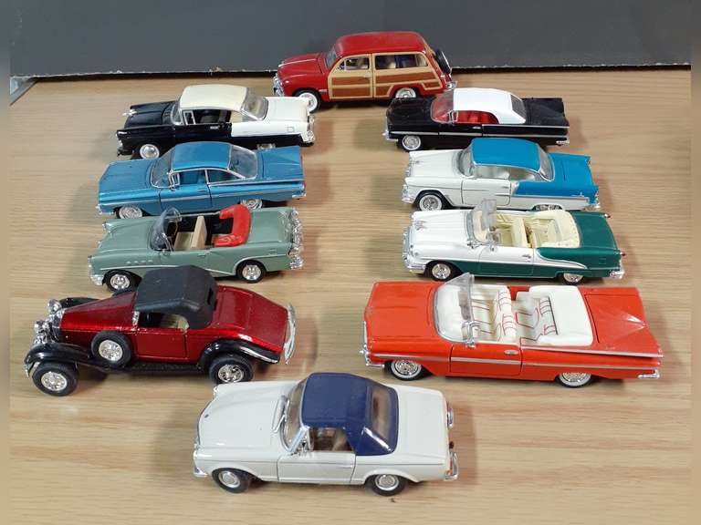 Assorted Die Cast Metal mid century Cars - Northern Kentucky Auction, LLC