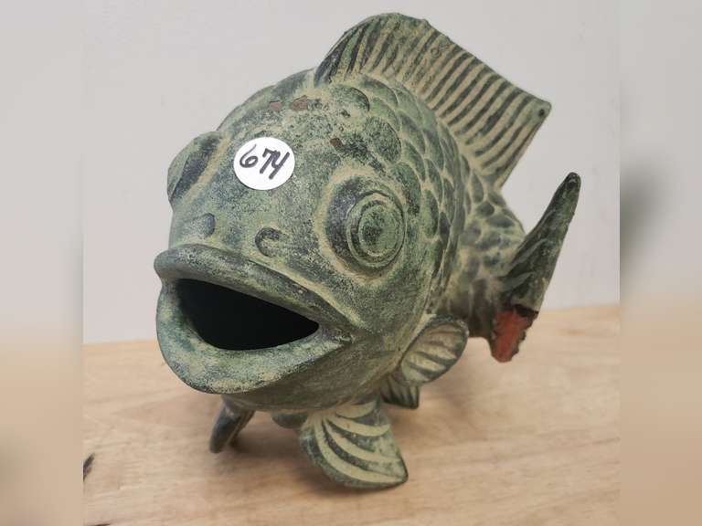 Pottery fish, broken tail