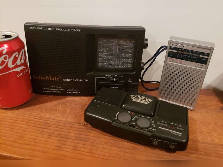World band radio, Toshiba transistor and Valvoline radio alarm clock ...