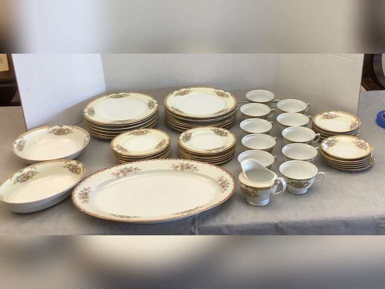 Hand painted China, made in Japan. Pattern is Diamond. Two vegetable ...