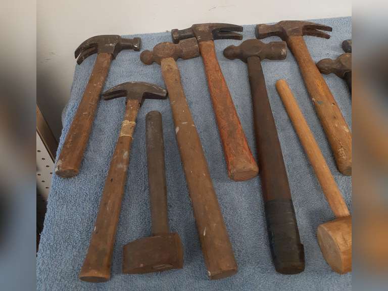 Box Lot of Assorted Hammers - Northern Kentucky Auction, LLC