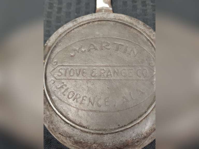Martin Stove & Range Co. cast iron skillet with heat ring, 5 3/4"