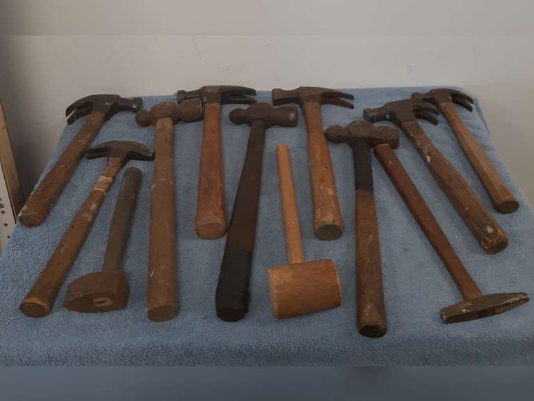 Box Lot of Assorted Hammers - Northern Kentucky Auction, LLC