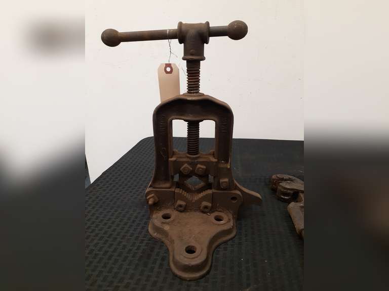 Vintage Armco No. 1 Special Bench Mount Pipe Vise & 2 Pipe Cutters