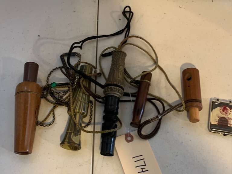Various duck and bird calls - Northern Kentucky Auction, LLC