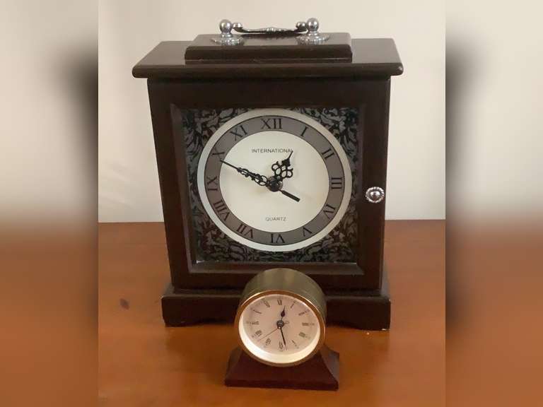 2 Battery operated clocks.