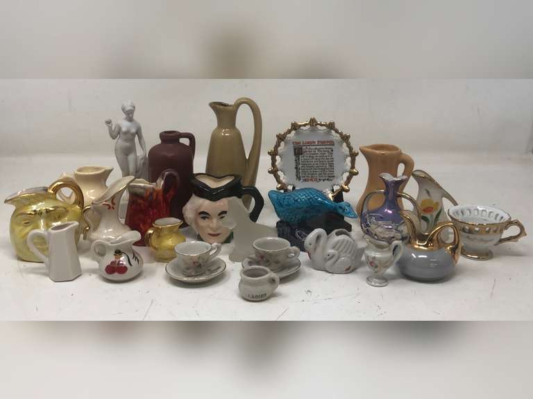 Various Ceramic Trinkets