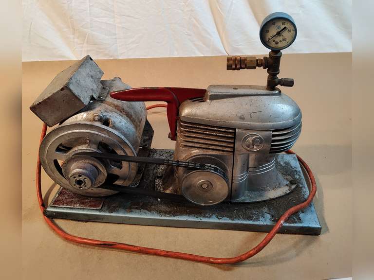 Sears and Roebuck air compressor-powers on, and has a new belt-cord ...