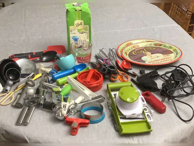 Assortment of miscellaneous kitchen items.