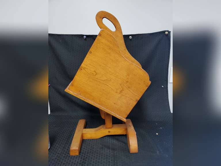 Colonial Magazine Rack - Northern Kentucky Auction, LLC