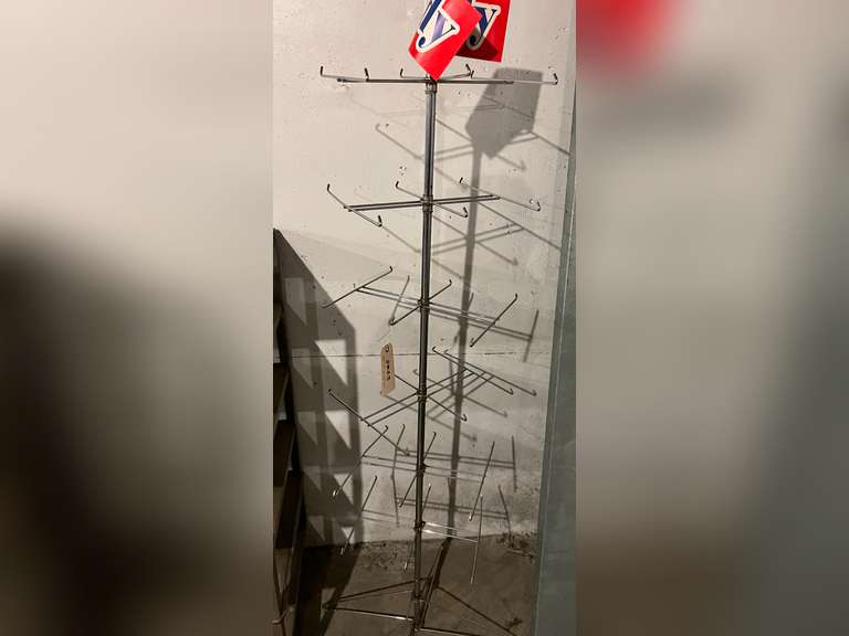 Wire tree display rack - Northern Kentucky Auction, LLC