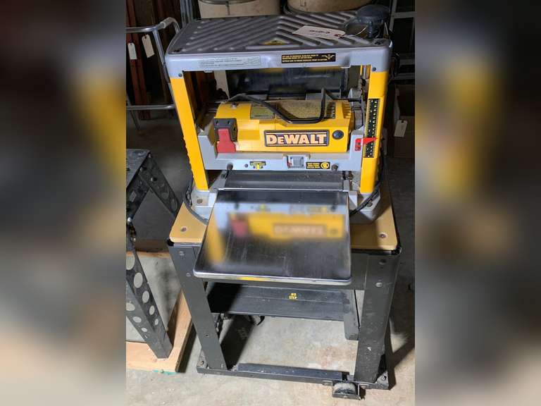 DeWalt lunchbox planer, model DW 734 and stand with wheels