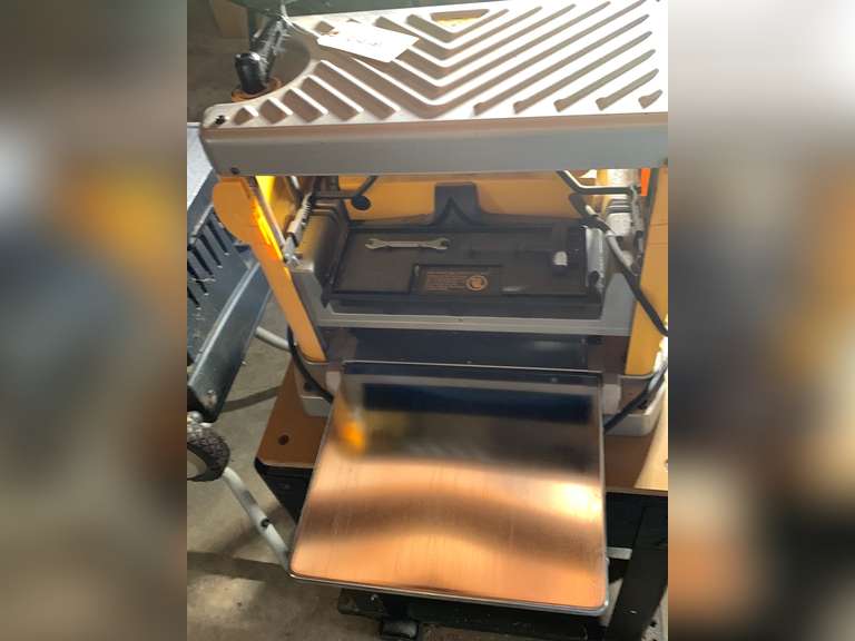 DeWalt lunchbox planer, model DW 734 and stand with wheels