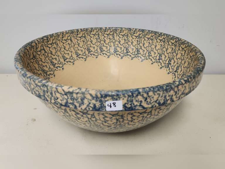 Robinson Ransbottom Pottery blue spongeware bowl
