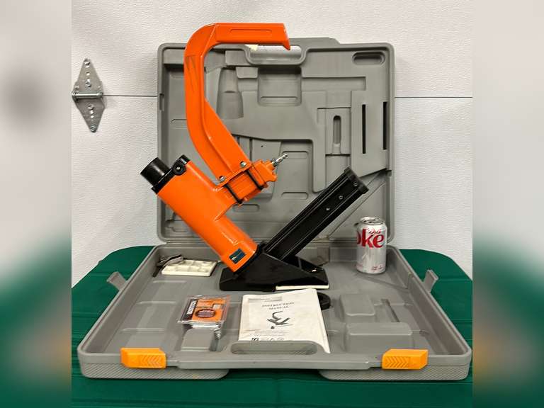 Hardwood Flooring Cleats Gun - Northern Kentucky Auction, LLC