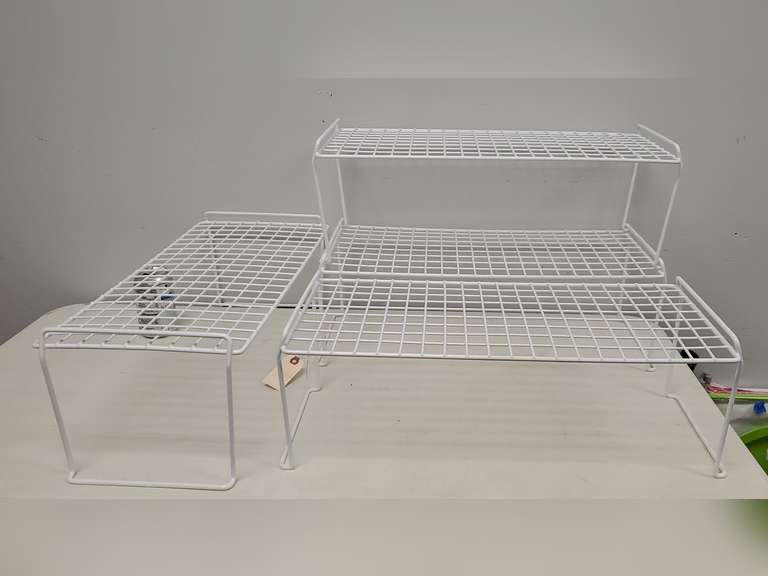 (4) Stackable coated wire shelves - Northern Kentucky Auction, LLC