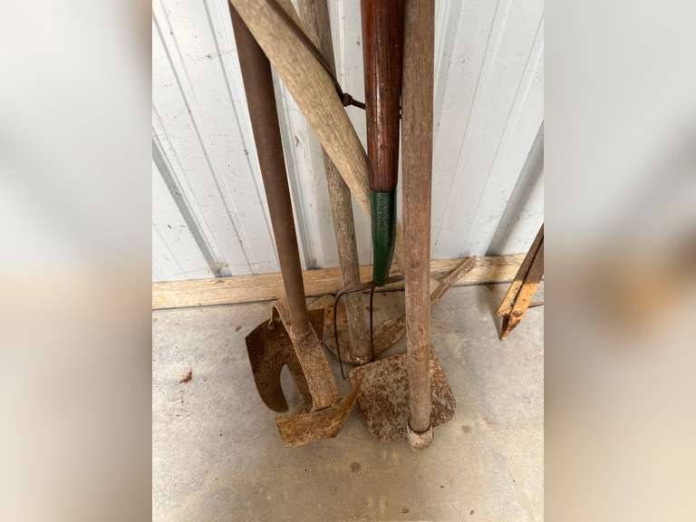Vintage twist hole digger, hoe, hay fork, Pick - Northern Kentucky ...